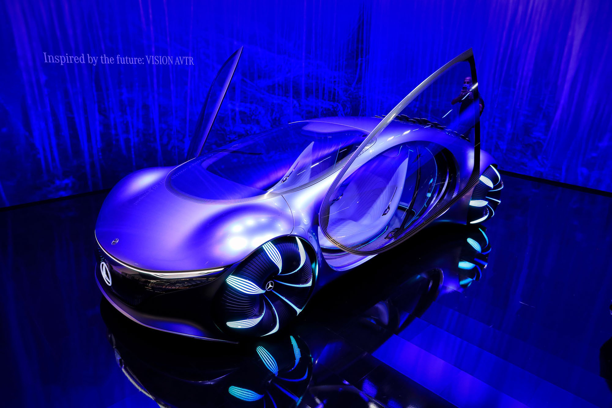 Mercedes-Benz Vision AVTR Avatar 2 Dünya Prömiyeri için Los Angeles ...