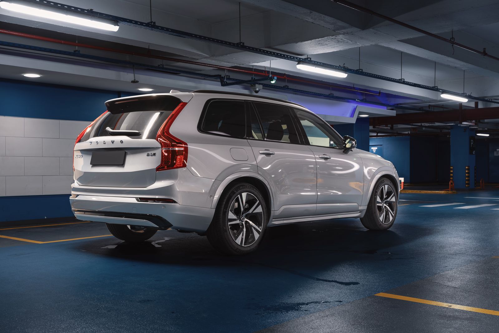 2023 Volvo XC90 B5 AWD Plus Dark | Albayrac